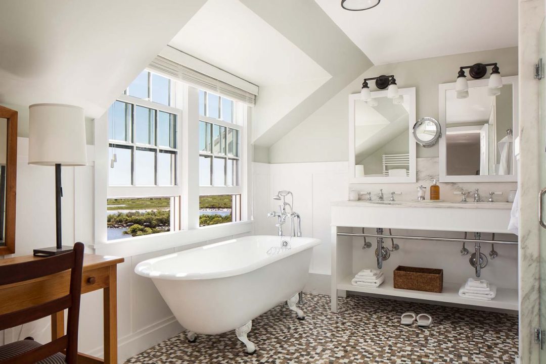 Gallery - Weekapaug Inn