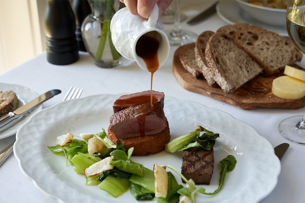 The Restaurant - Weekapaug Inn